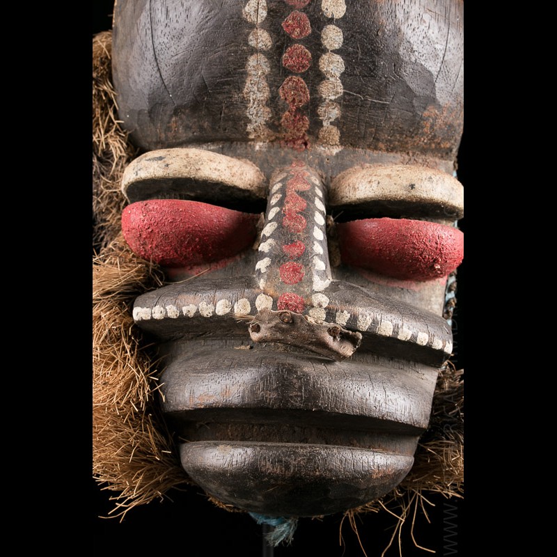 Warrior Mask Wè Guere - Authentic African Tribal Art Gallery