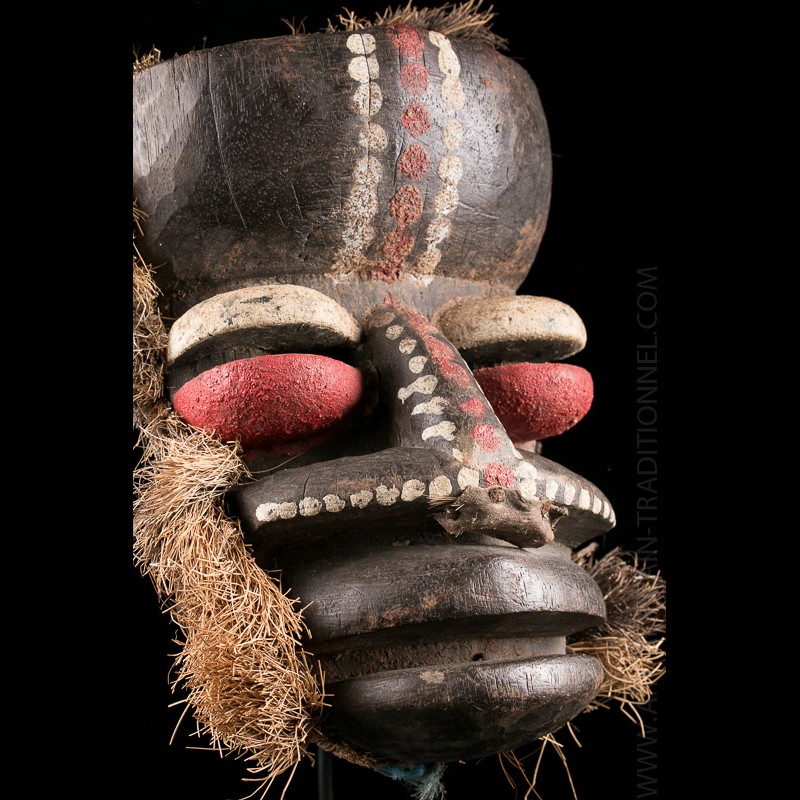 Warrior Mask Wè Guere - Authentic African Tribal Art Gallery