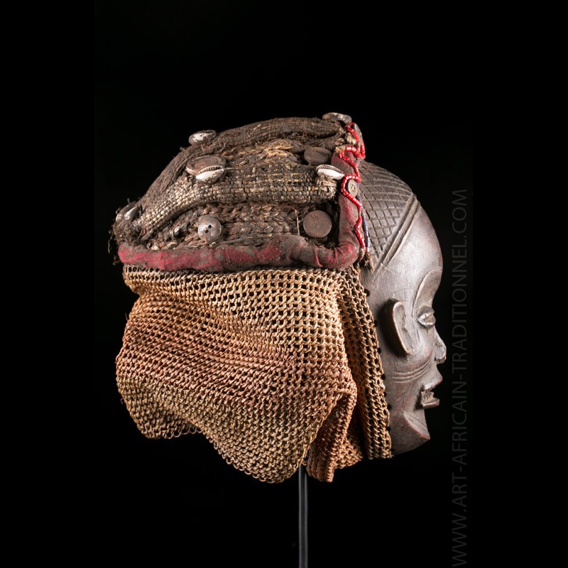 Mwana Pwo Chokwe mask - Authentic African Tribal Art Gallery