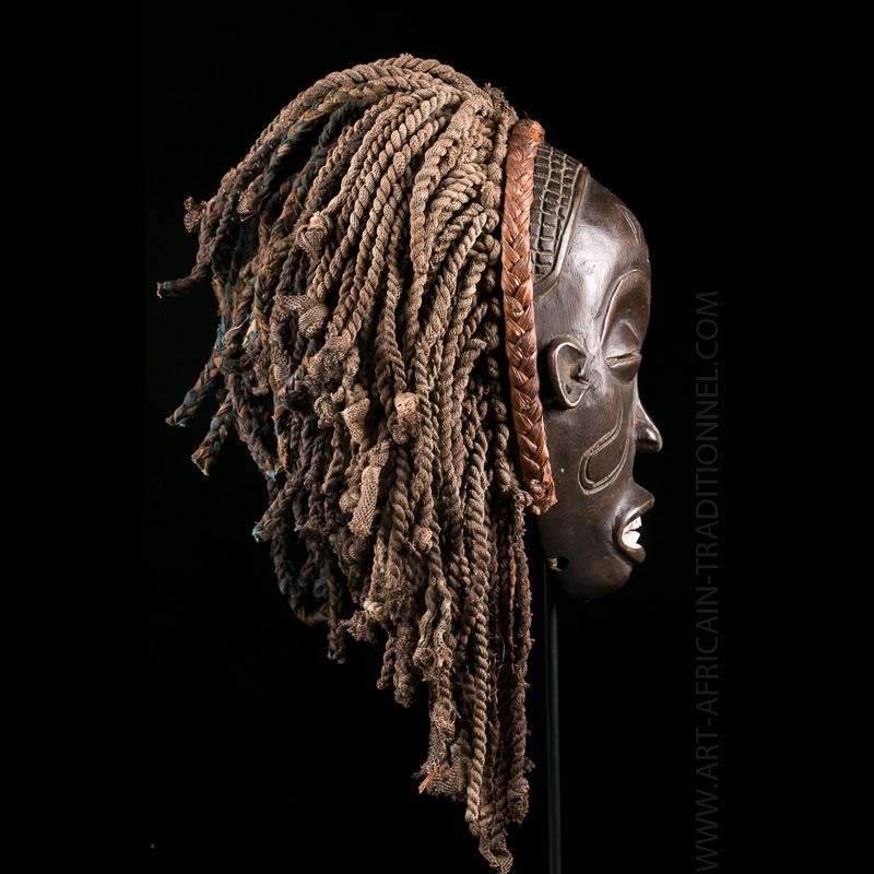 Mwana Pwo Tschokwe mask - Authentic African Tribal Art Gallery