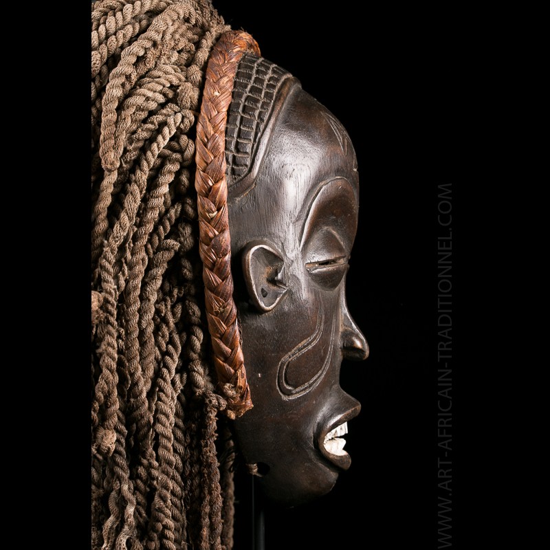 Mwana Pwo Tschokwe mask - Authentic African Tribal Art Gallery