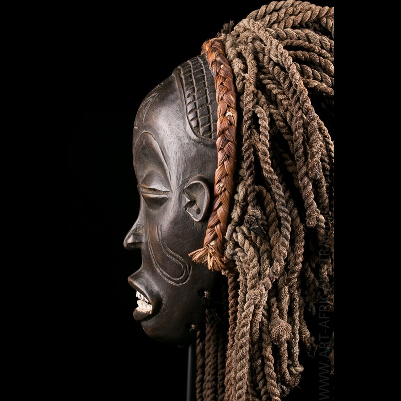 Mwana Pwo Tschokwe mask - Authentic African Tribal Art Gallery