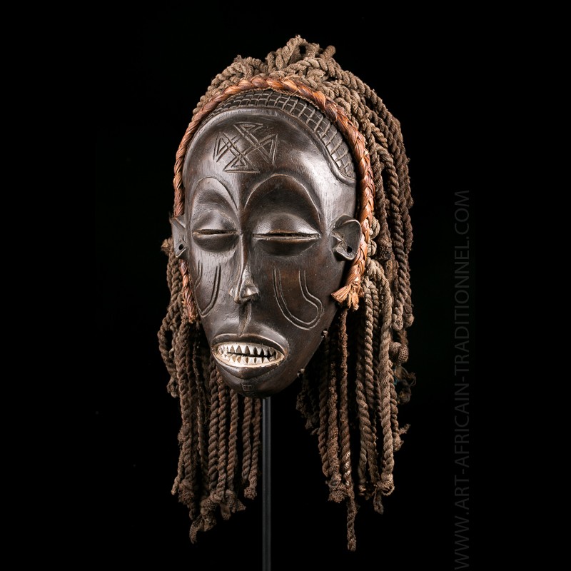 Mwana Pwo Tschokwe mask - Authentic African Tribal Art Gallery