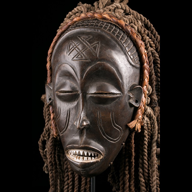 Mwana Pwo Tschokwe mask - Authentic African Tribal Art Gallery