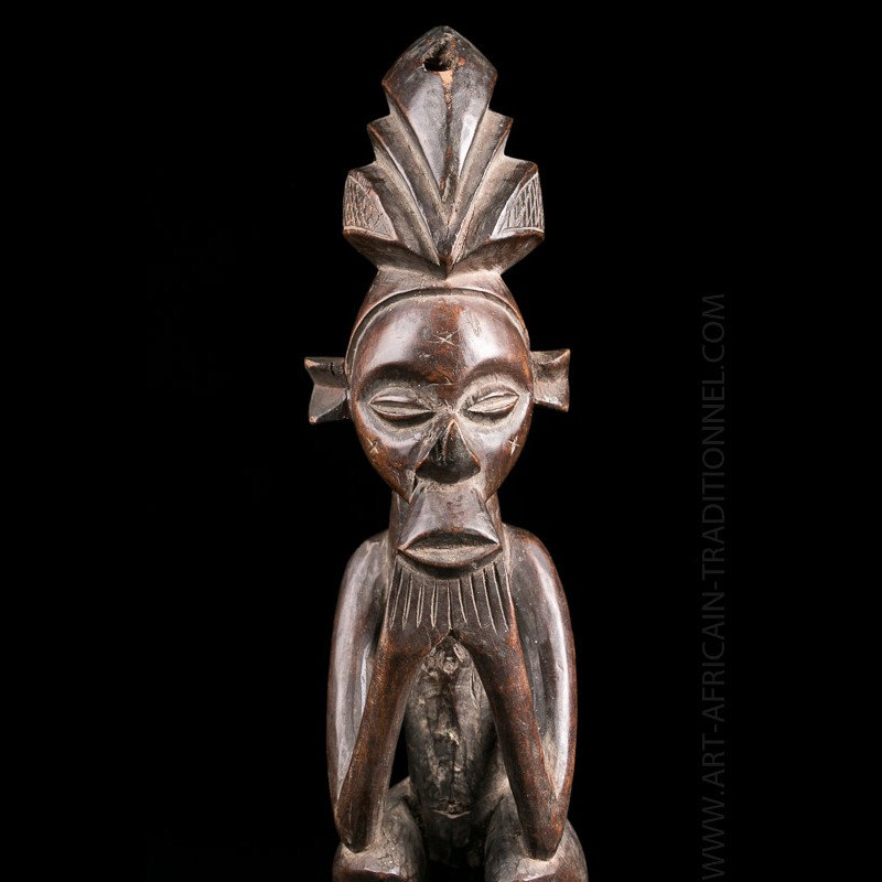 Yaka figure - African art sculpture from the Congo