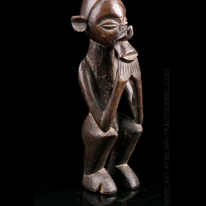 Yaka figure - African art sculpture from the Congo