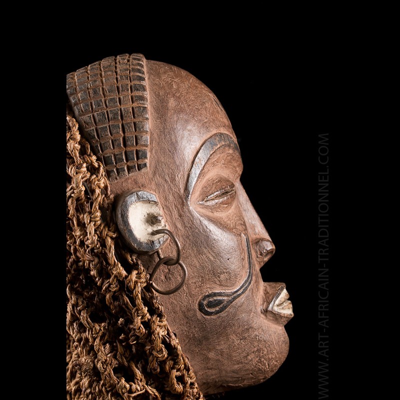 Chokwe Mwana Pwo mask - Beautiful african masks from Angola