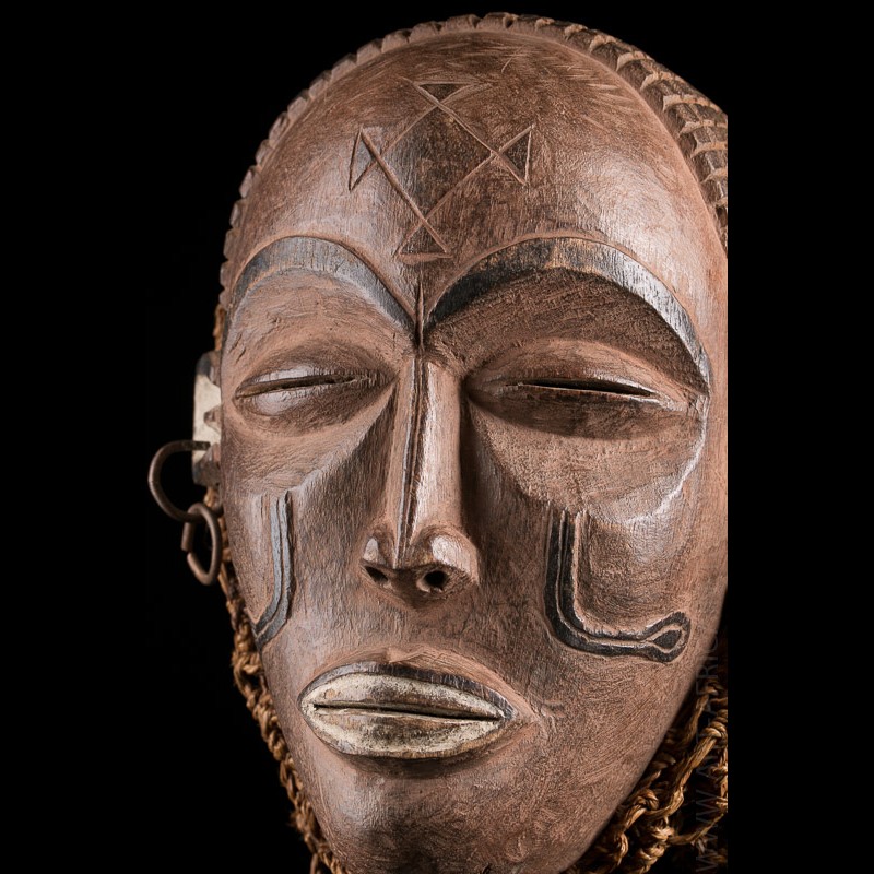 Chokwe Mwana Pwo mask - Beautiful african masks from Angola