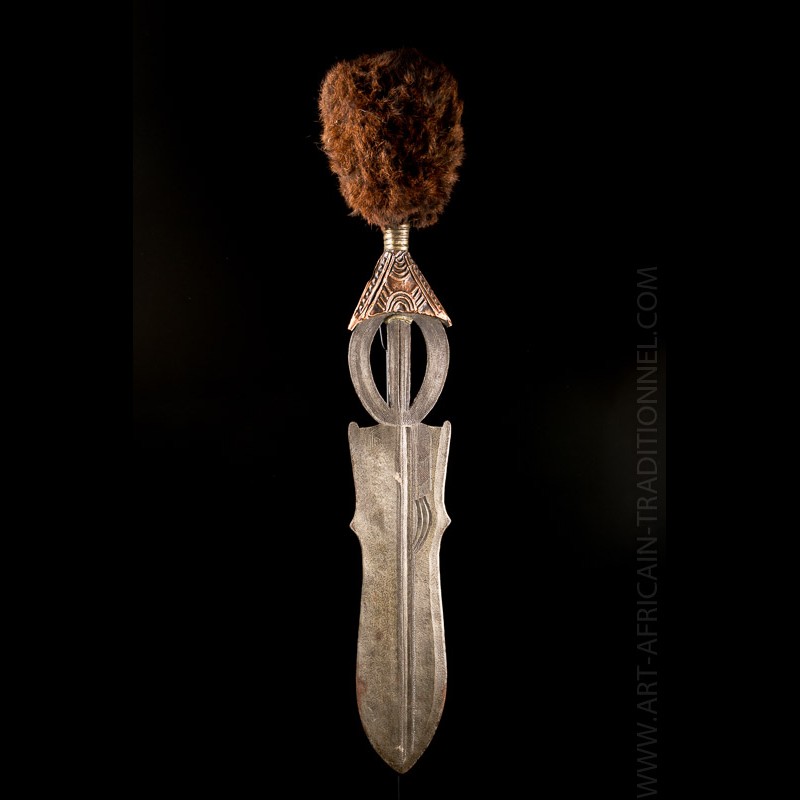 Poto Ngombe fetish knife - Authentic African Tribal Art Gallery