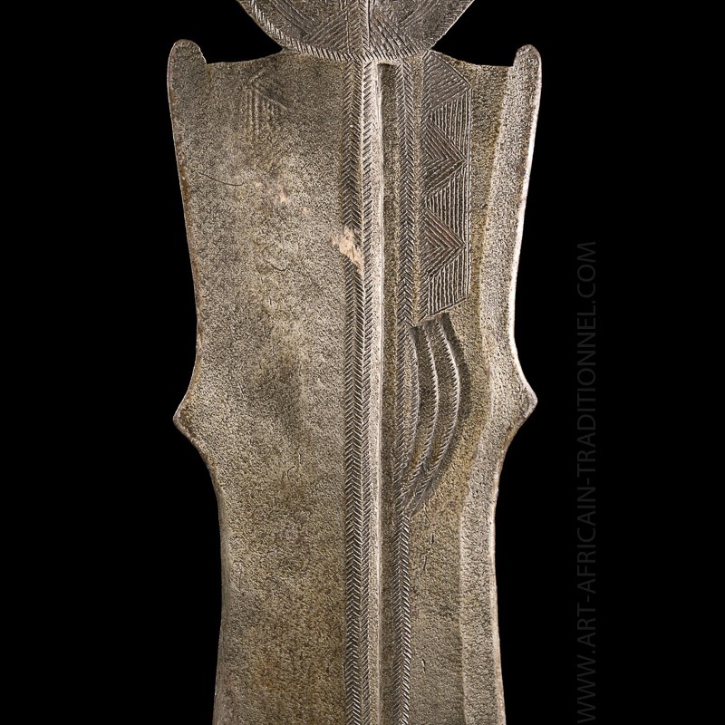 Poto Ngombe fetish knife - Authentic African Tribal Art Gallery