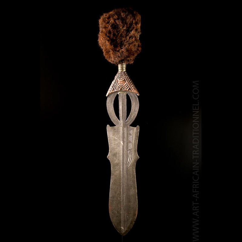 Poto Ngombe fetish knife - Authentic African Tribal Art Gallery