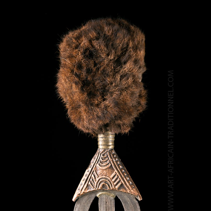 Poto Ngombe fetish knife - Authentic African Tribal Art Gallery