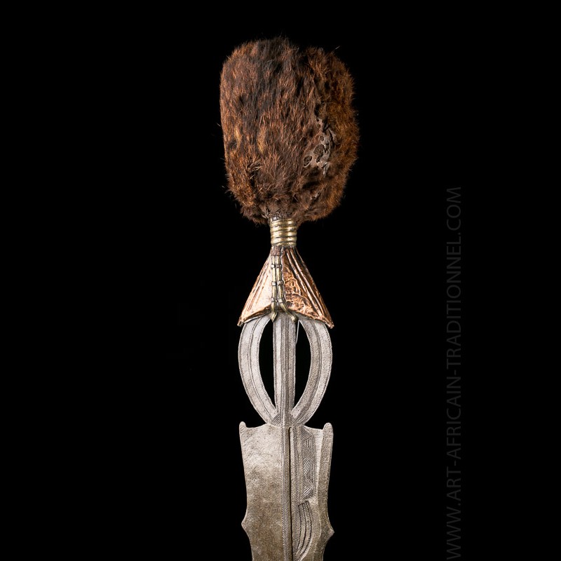 Poto Ngombe fetish knife - Authentic African Tribal Art Gallery