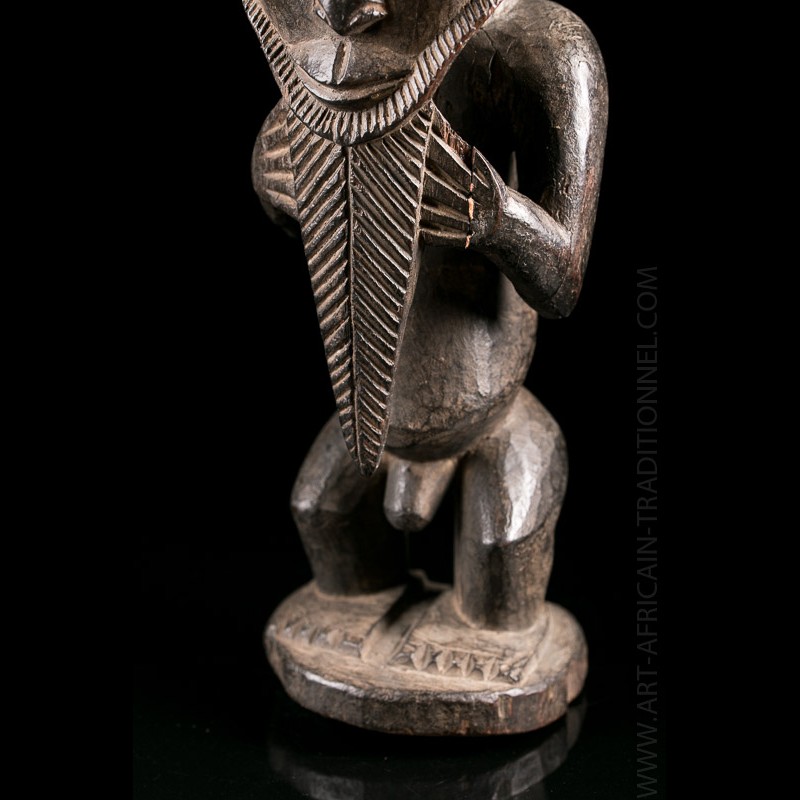 Kusu Hemba african figure - Authentic African Art Gallery Auctions