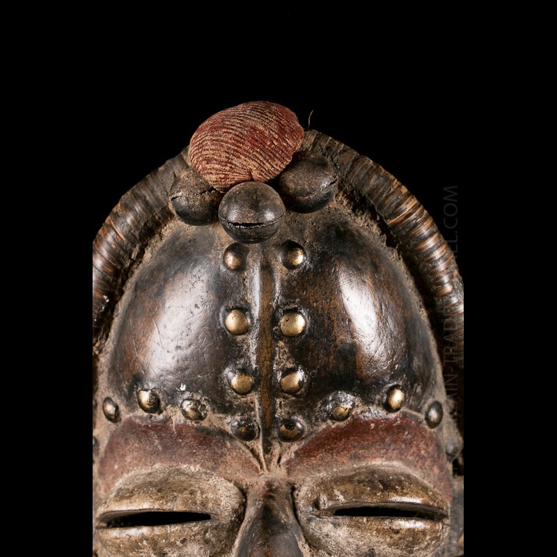 Dan Maou Gagon mask - Auctions African Art Gallery