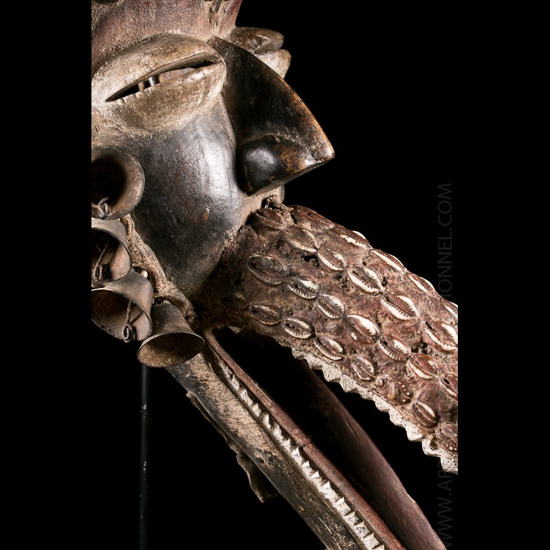 Dan Maou Gagon mask - Auctions African Art Gallery