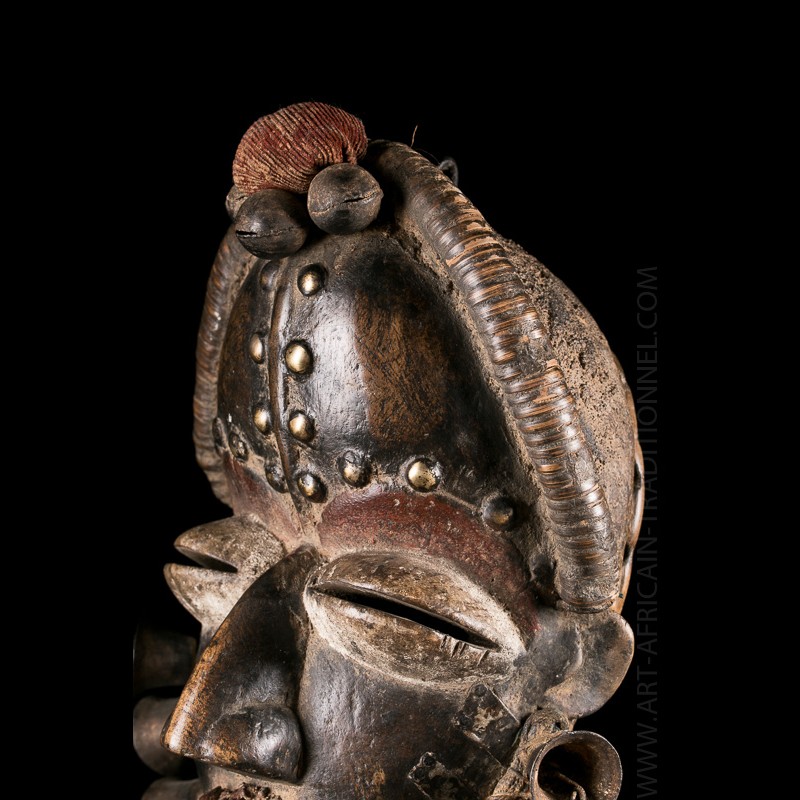 Dan Maou Gagon mask - Auctions African Art Gallery