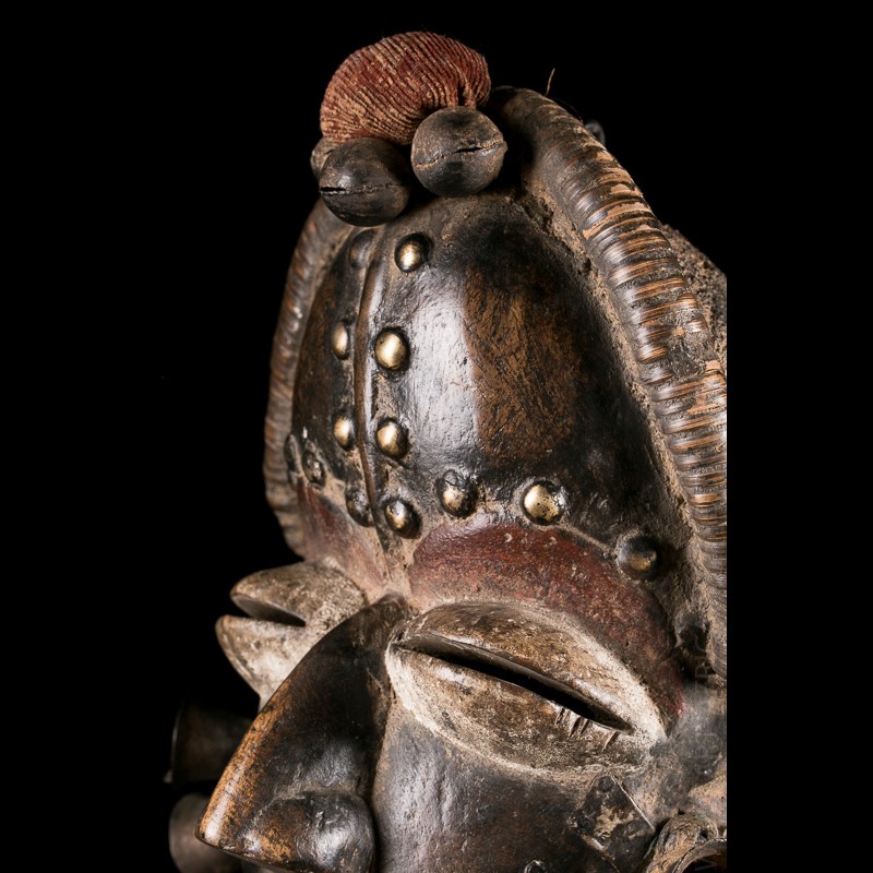 Dan Maou Gagon mask - Auctions African Art Gallery