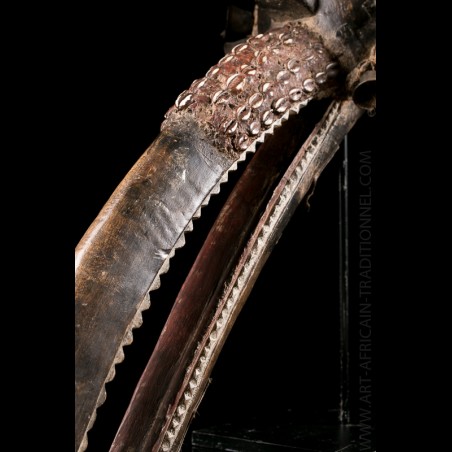 Dan Maou Gagon mask - Auctions African Art Gallery