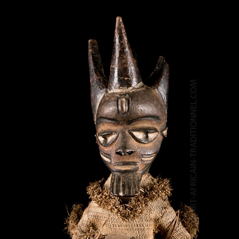 Pende dancer figure Congo - Auctions African Art Gallery
