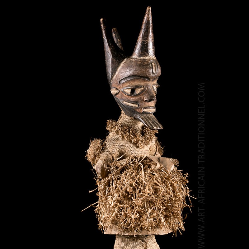 Pende dancer figure Congo - Auctions African Art Gallery