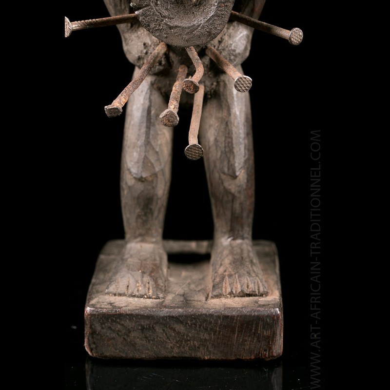 Figure Kongo Nkisi Nkondi Congo - Enchères Art Africain Traditionnel ...