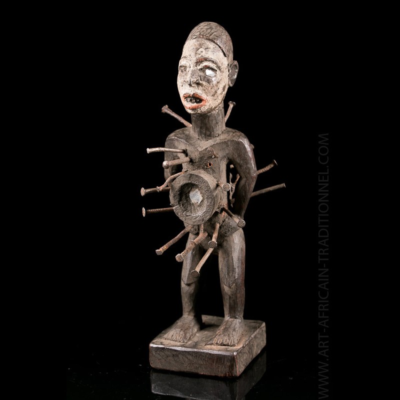 Figure Kongo Nkisi Nkondi Congo - Enchères Art Africain Traditionnel ...