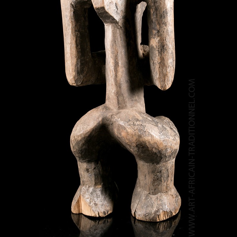 African Tiv Figure - Auctions African Art Gallery
