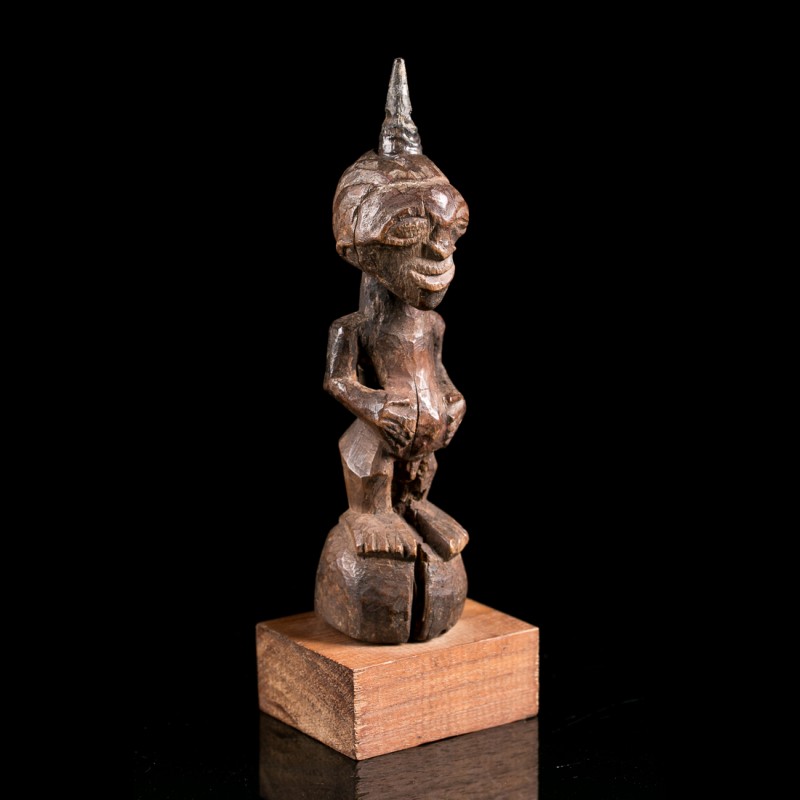 Songye Nkishi figure Congo - Auctions African Art Gallery