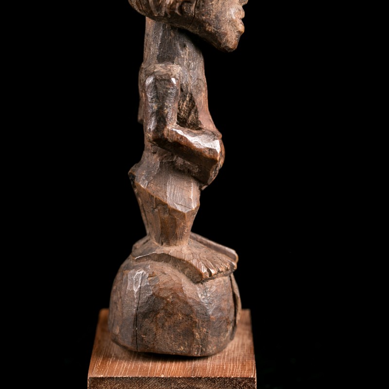 Songye Nkishi figure Congo - Auctions African Art Gallery