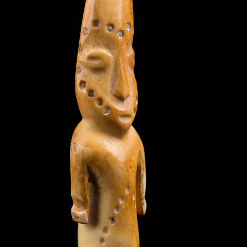 Kiniembe figurine of the Bwami - Lega - Congo - primitive african art