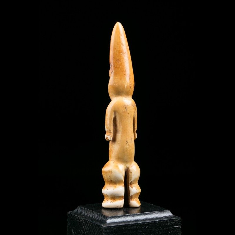 Kiniembe figurine of the Bwami - Lega - Congo - primitive african art