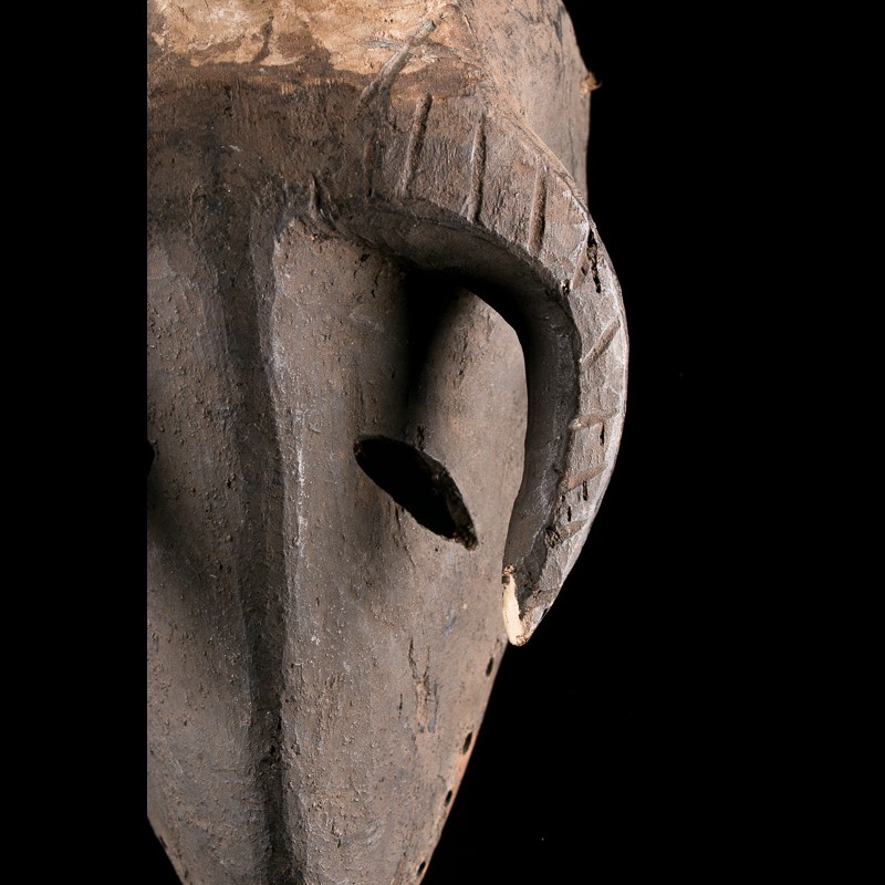 Rare Salampasu ram mask Congo - Auctions African Art Gallery