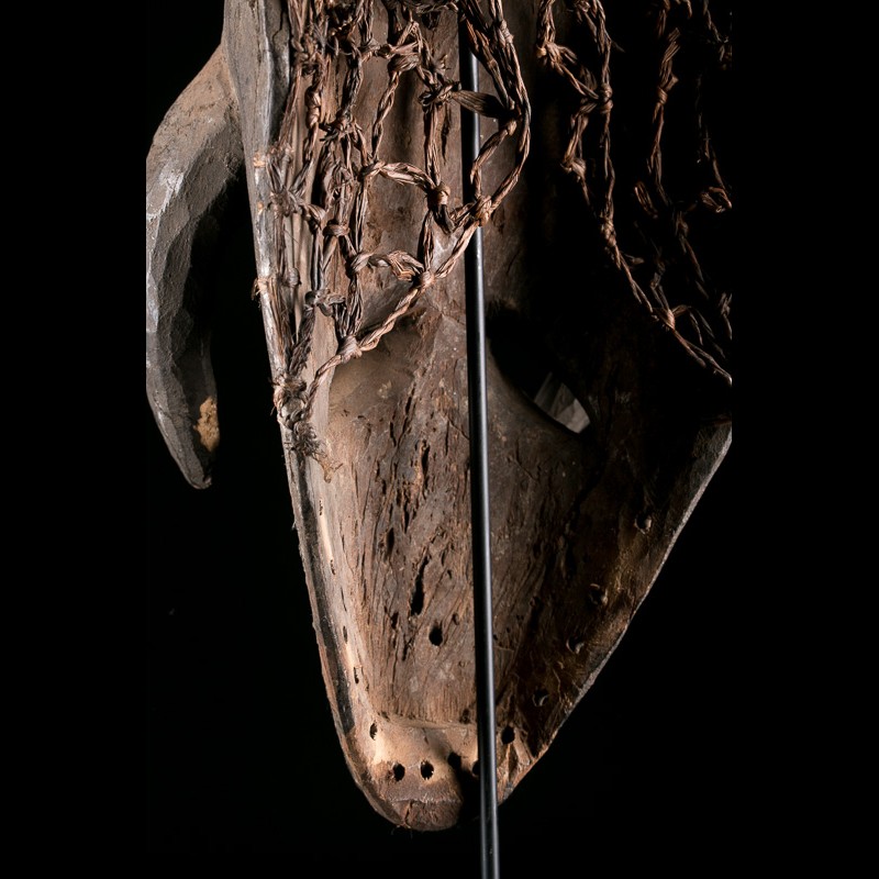 Rare Salampasu ram mask Congo - Auctions African Art Gallery