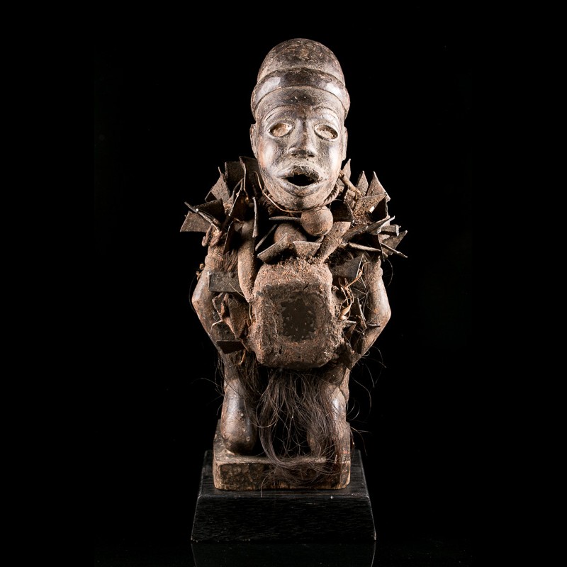 Statue Kongo Nkisi Nkondi - Enchères Art Africain Traditionnel Galerie