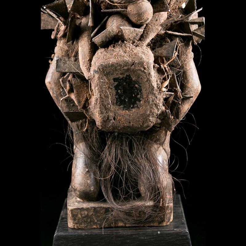 Statue Kongo Nkisi Nkondi - Enchères Art Africain Traditionnel Galerie