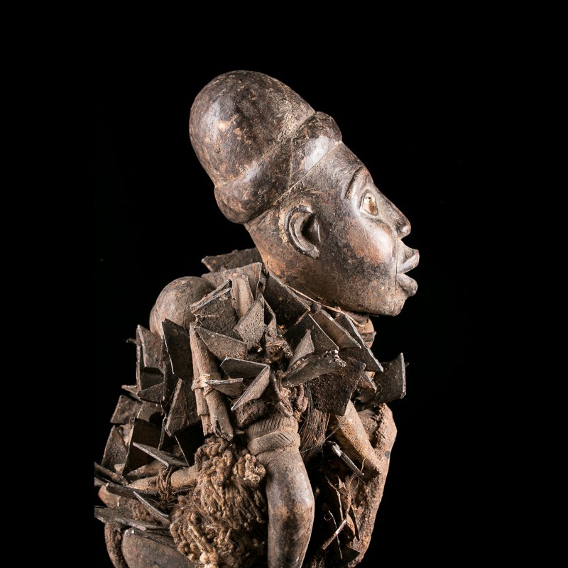 Statue Kongo Nkisi Nkondi - Enchères Art Africain Traditionnel Galerie