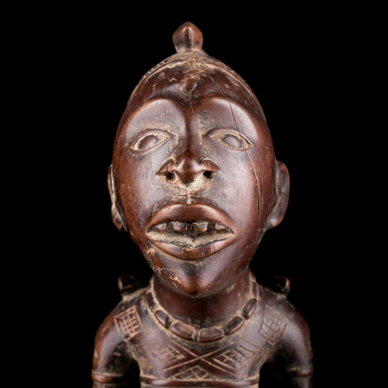 Kongo figure - Auctions African Art Gallery