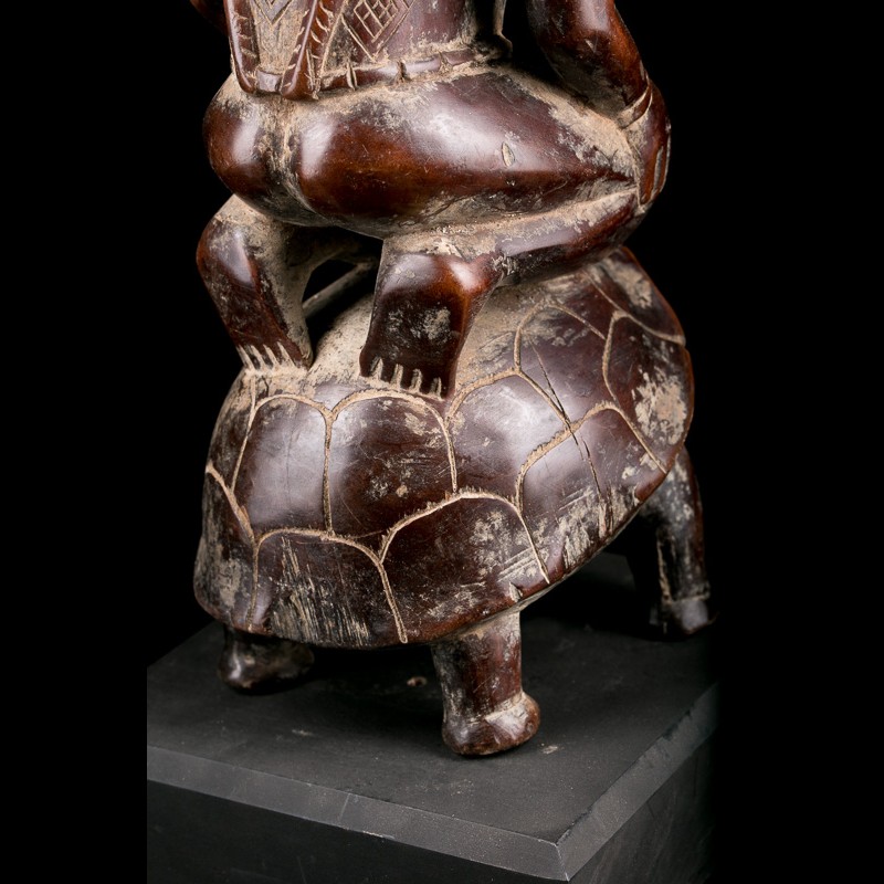 Kongo figure - Auctions African Art Gallery