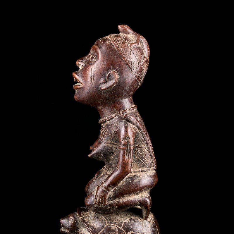 Kongo figure - Auctions African Art Gallery