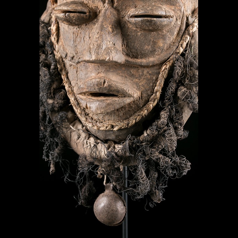 Wobe Dan musician mask - Auctions African Art Gallery