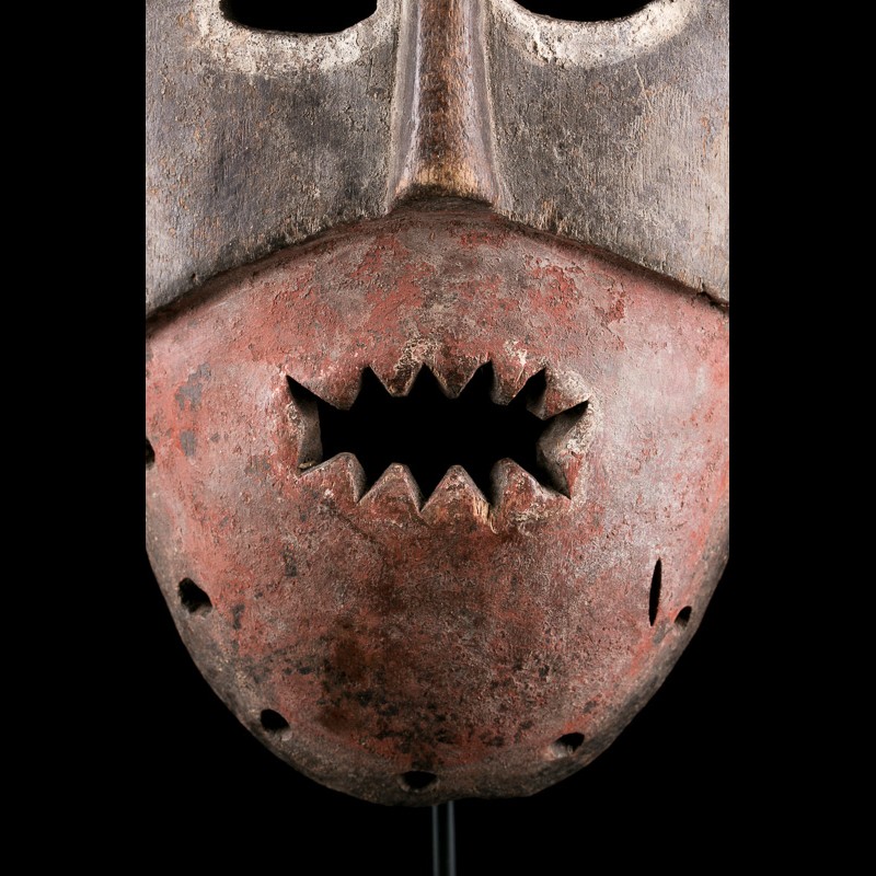 African Mask Kumu DRC Congo - Auctions African Art Gallery