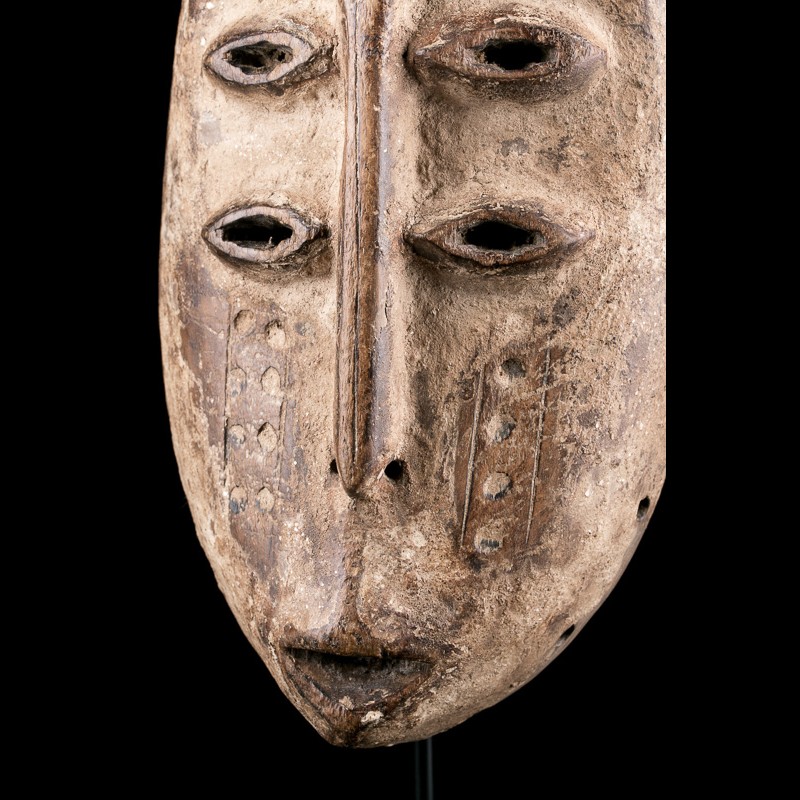 Lega mask African Art in R. D. Congo - Auctions African Art Gallery