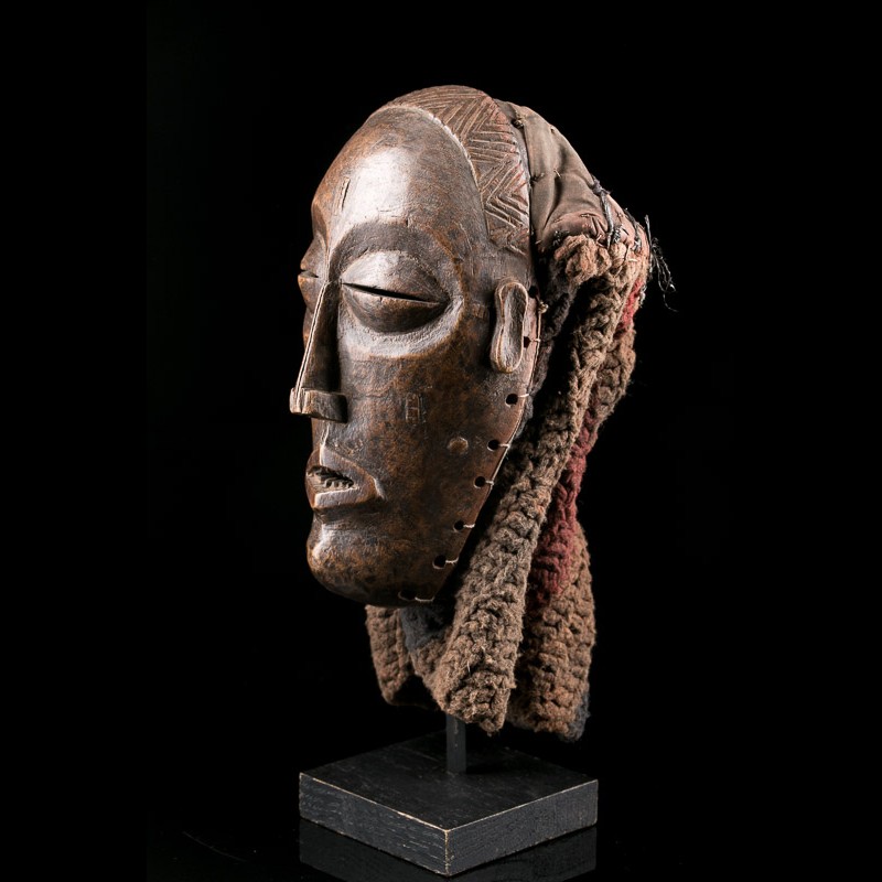 Pwo Tchokwé Mask - Auctions African Art Gallery