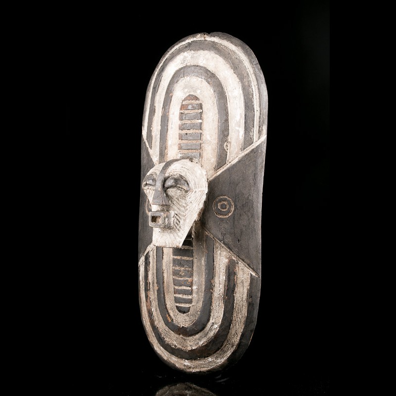 Songye Ngabo shield Congo - Auctions African Art Gallery