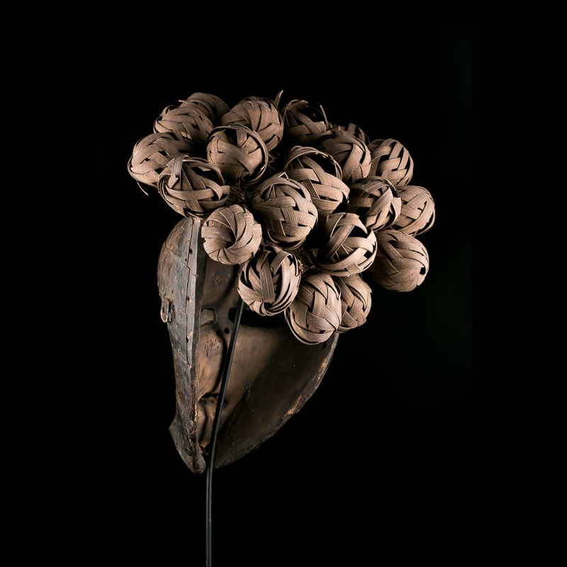 Salampasu Mukinka mask R. D. Congo - Auctions African Art Gallery