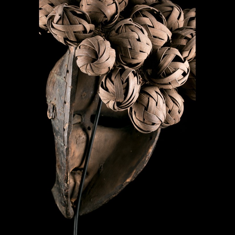 Salampasu Mukinka mask R. D. Congo - Auctions African Art Gallery