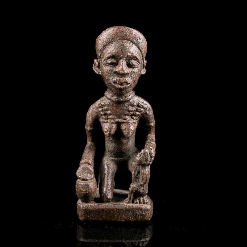 Couple of Kongo figures with Pfemba maternity Congo - African Art Gallery