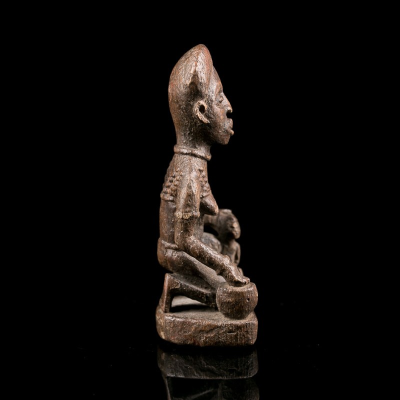 Couple of Kongo figures with Pfemba maternity Congo - African Art Gallery