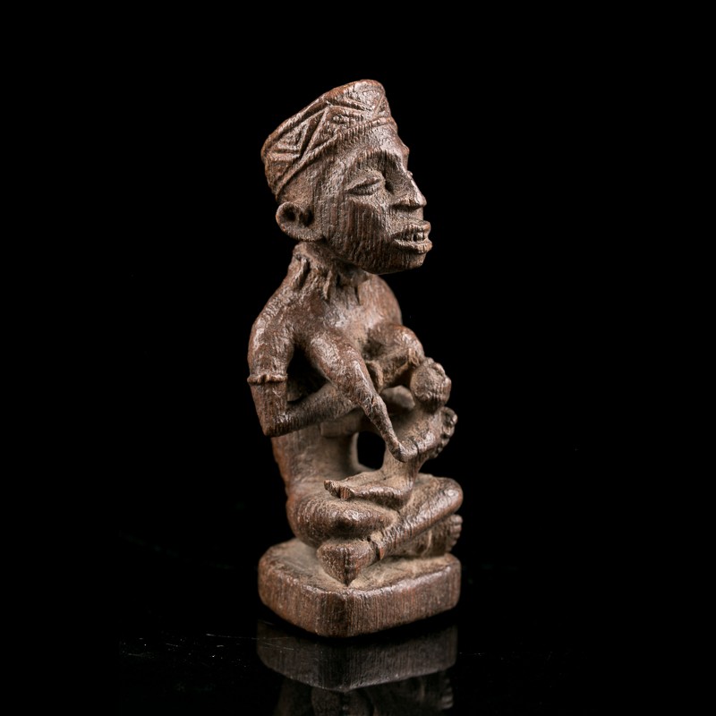 Couple of Kongo figures with Pfemba maternity Congo - African Art Gallery